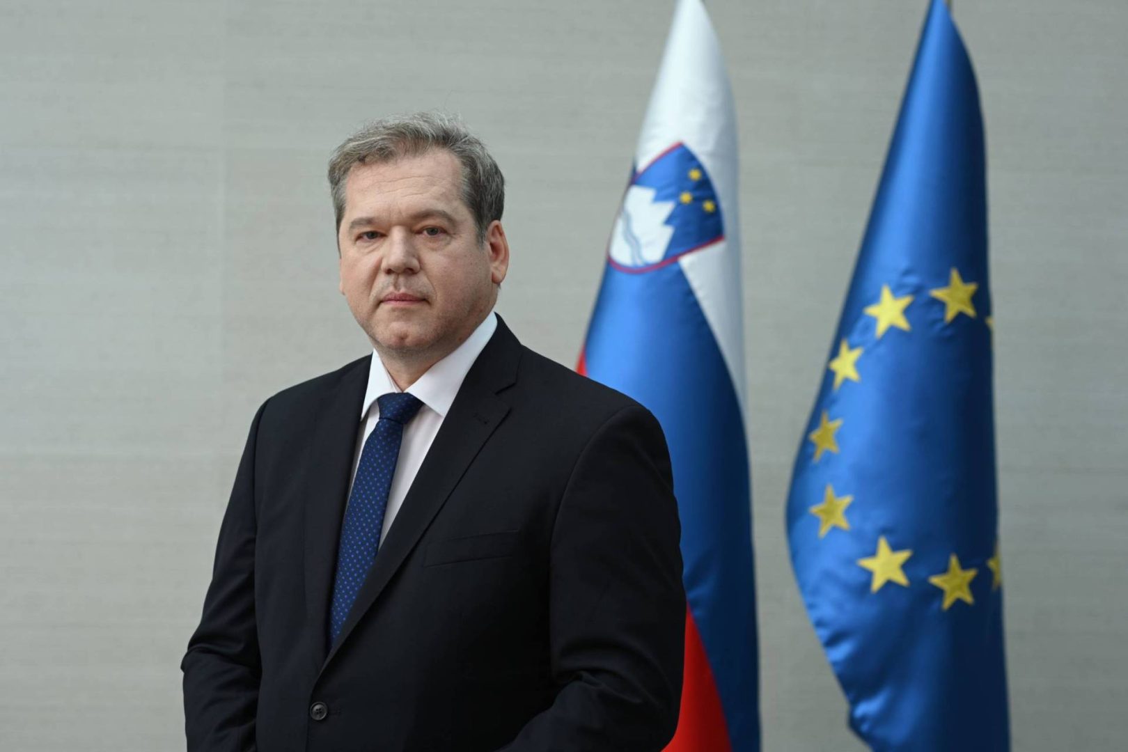 Minister za visoko šolstvo, znanost in inovacije: Dr. Igor Papič ...